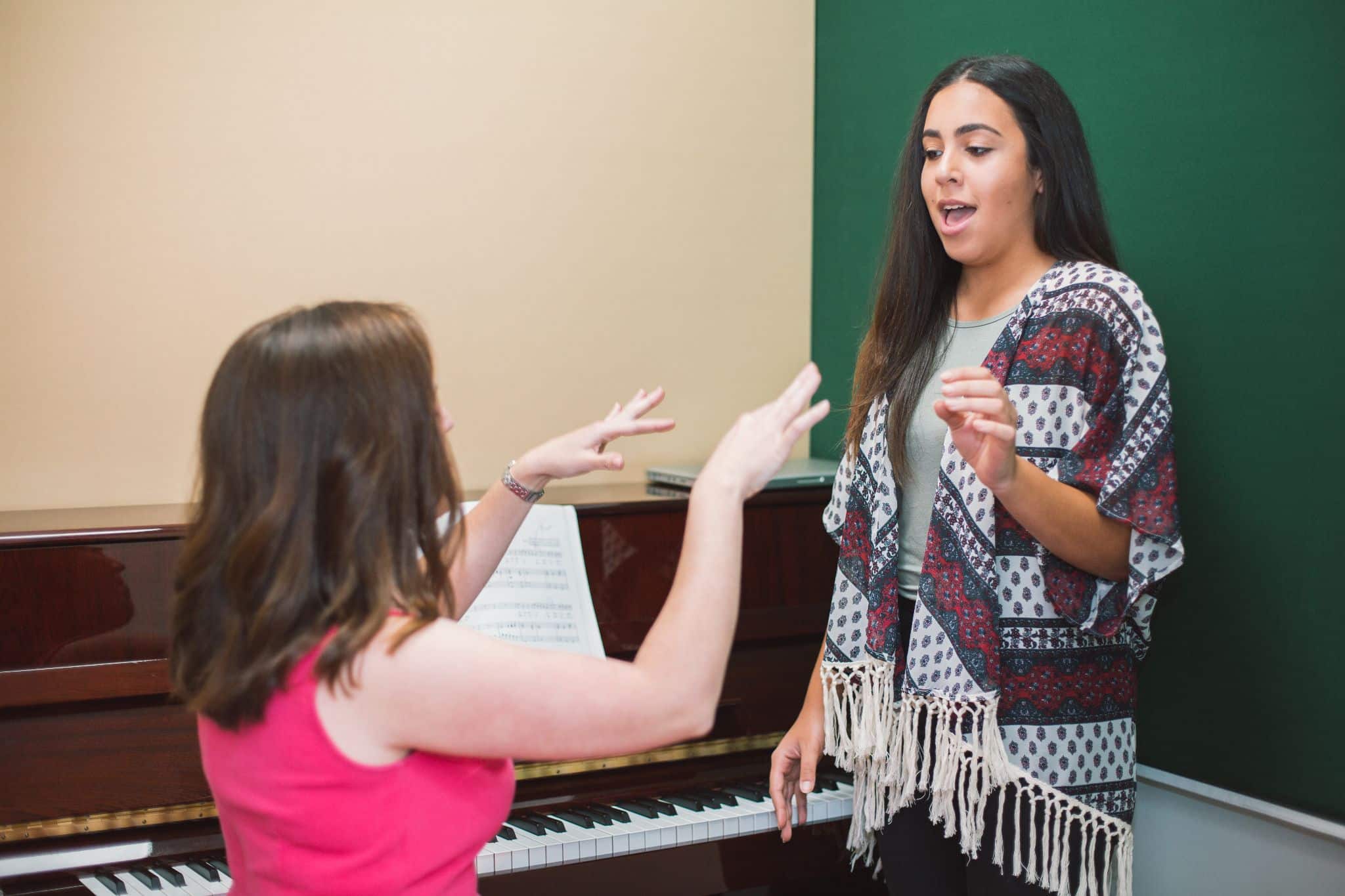 How Long Should You Take Voice Lessons? - Maestro Musicians Academy